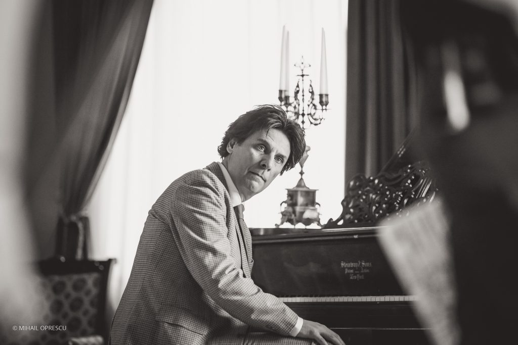 „Enescu, jupuit de viu” - recenzie - Emilia Chebac